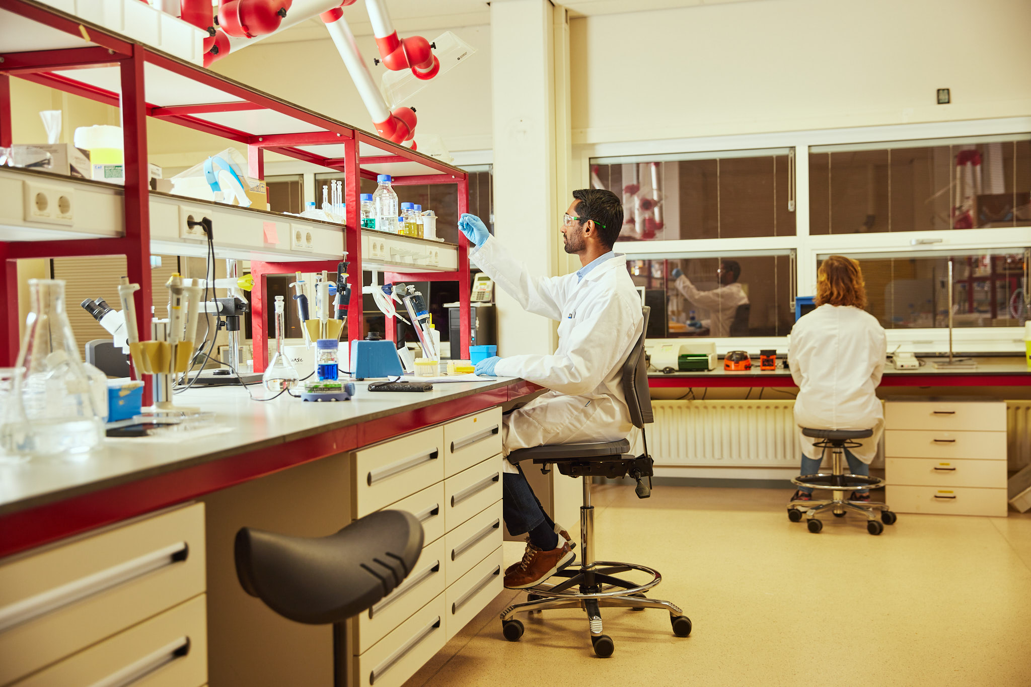 Ergonomische stoelen en krukken voor laboratoria | Score B.V. | Score